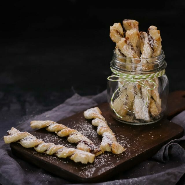 Nutella Sticks - super schnell und knusprig | Joyful Food